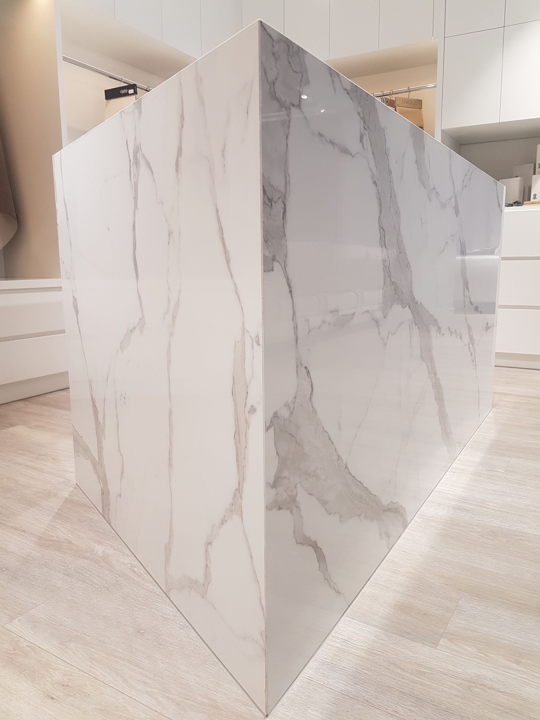 Maximum Venato | exteriors • pressed-porcelain-panels • marble | Artedomus