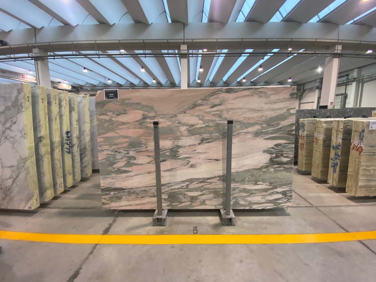 Arabescato Rosa | stone-slabs stone-tiles | Artedomus
