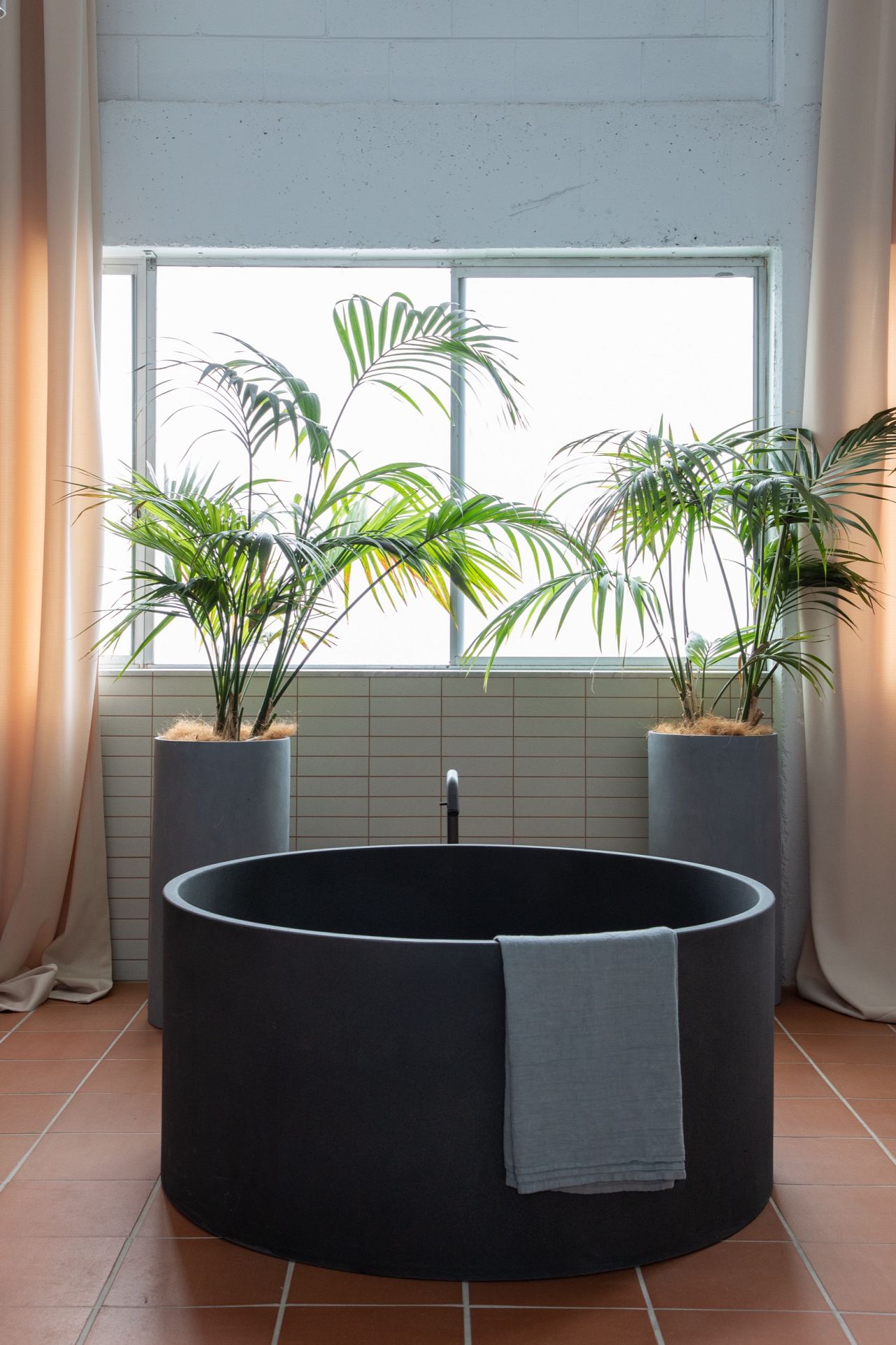 In-Out Cemento Bath | bathware bathroom-new baths indoor-/-outdoor ...