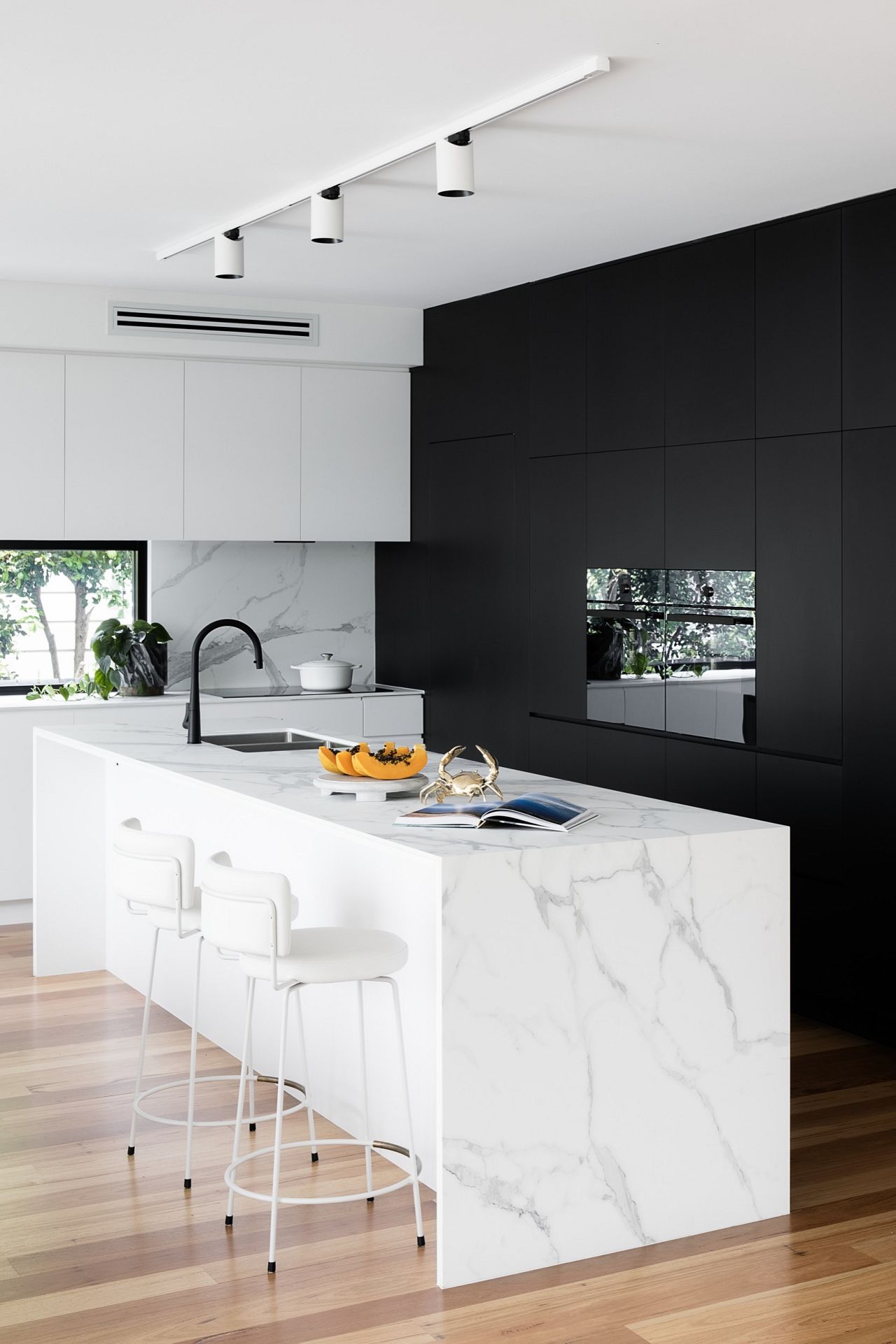 Choosing materials for kitchen benchtops, splashbacks and islands ...