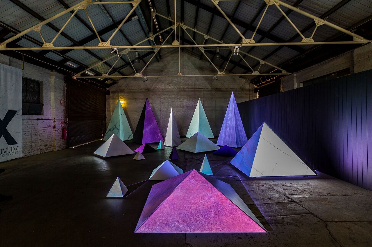 The Sky Tips Installation by Thomas Coward | Artedomus